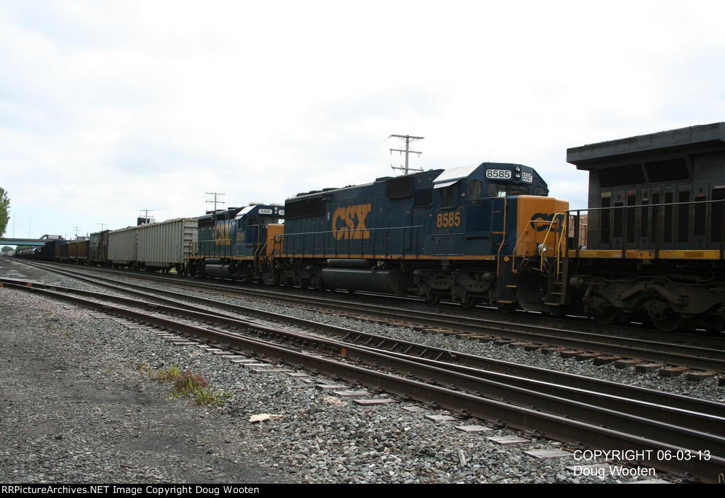 CSX 8585